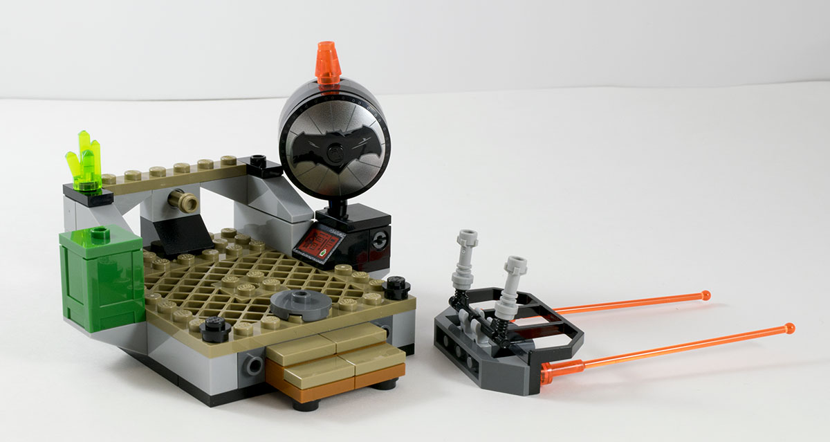 76044 Batsignal Damage - FBTB