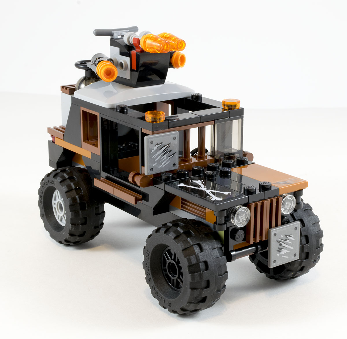 Review: 76050 Crossbones' Hazard Heist - FBTB