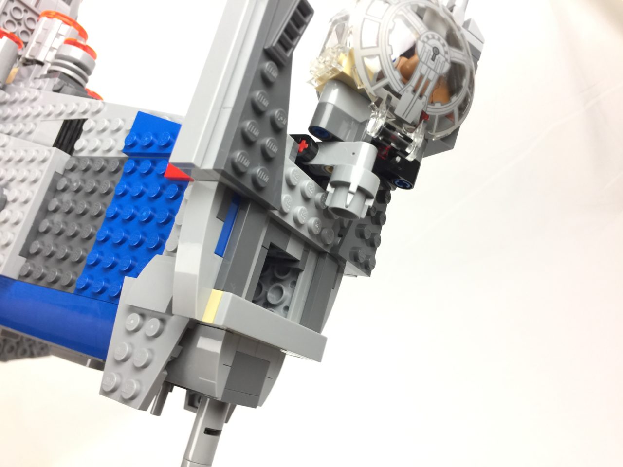 Review: 75188 Resistance Bomber - FBTB