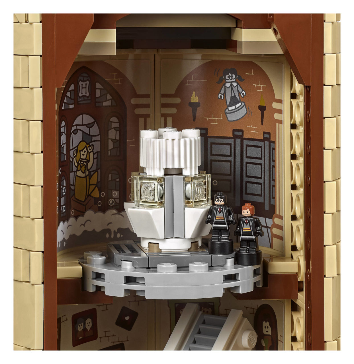 LEGO Reveals Gigantic Microscale Hogwarts Castle - FBTB