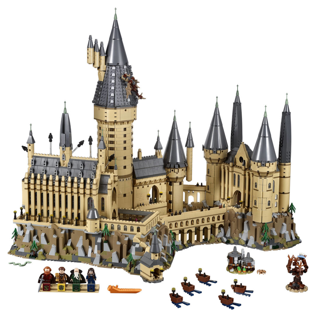 LEGO Reveals Gigantic Microscale Hogwarts Castle - FBTB