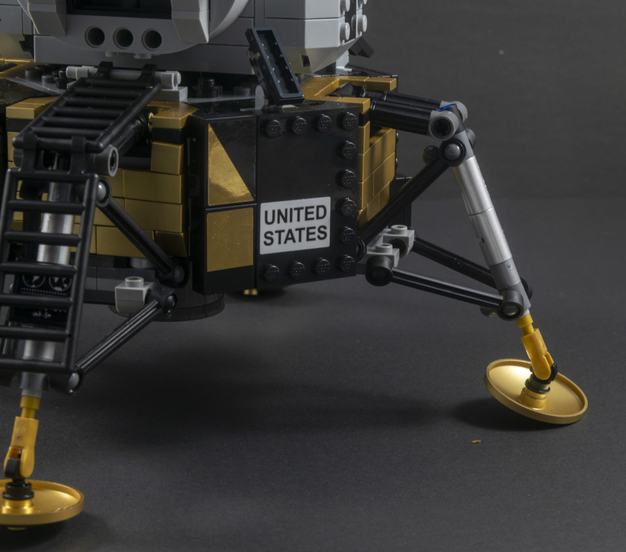 Review: 10266 NASA Apollo 11 Lunar Lander - FBTB