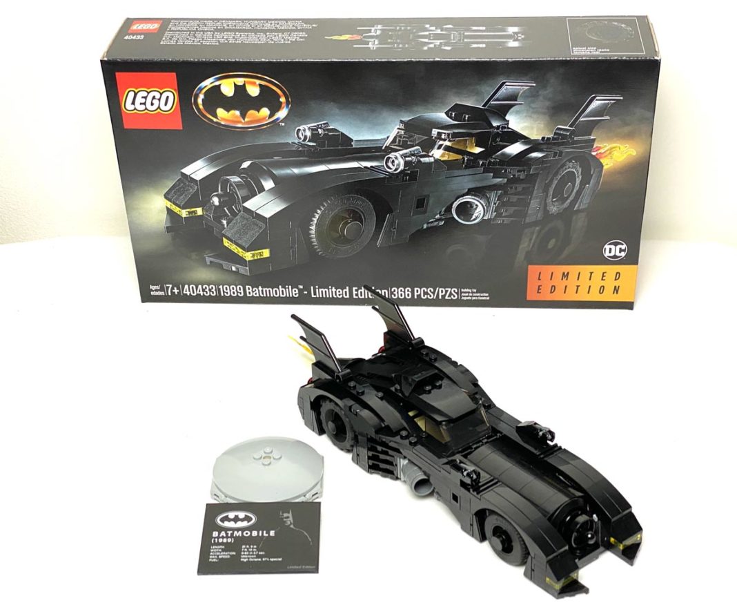 A Mini Review of the Mini 1989 Batmobile Promo Set - FBTB