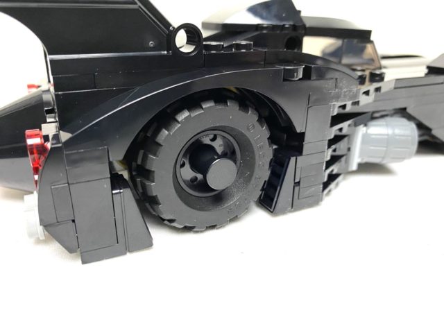 A Mini Review of the Mini 1989 Batmobile Promo Set - FBTB